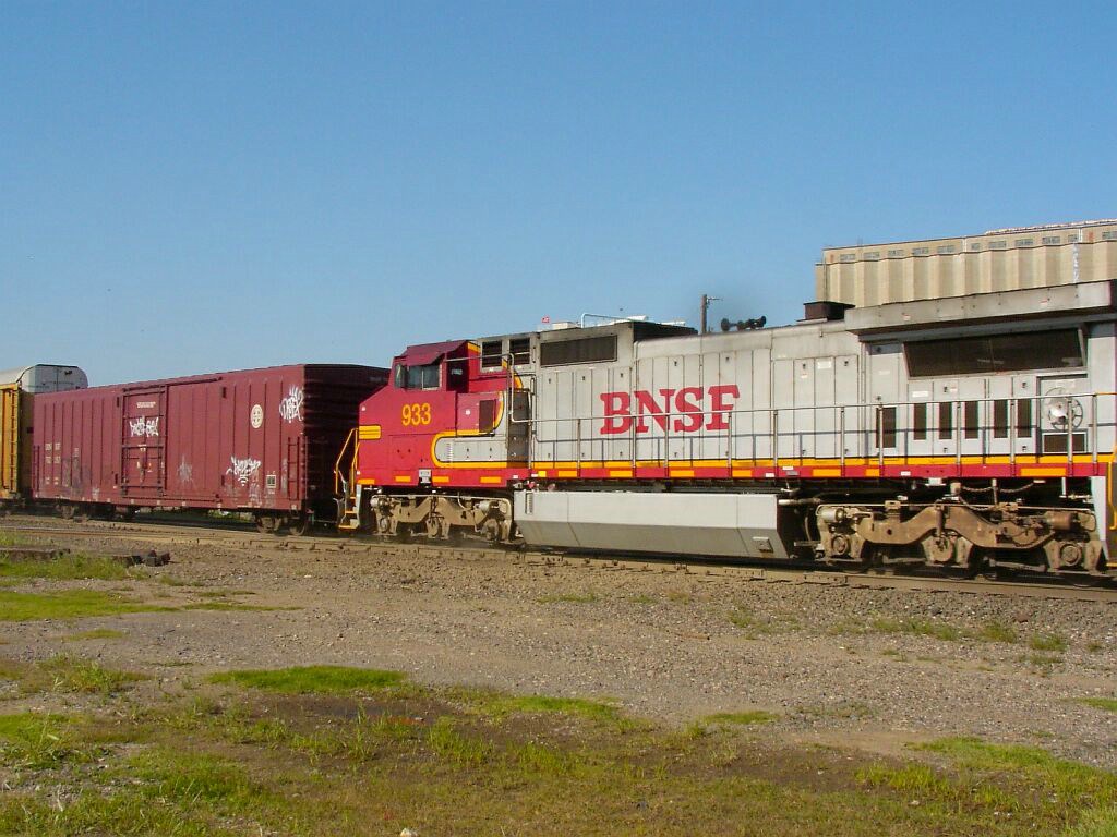 BNSF 933